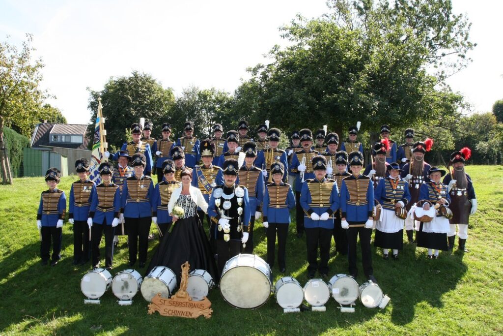 Koningspaar 2014-2015 - Schutterij ST. SEBASTIANUS SCHINNEN
